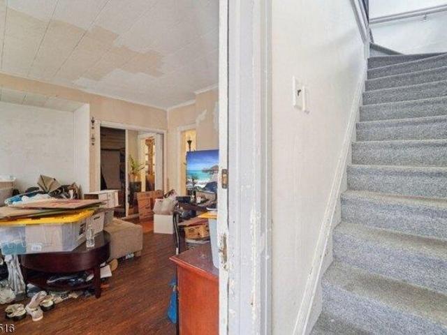 house with 8 bedroom, Passaic NJ ES104192711