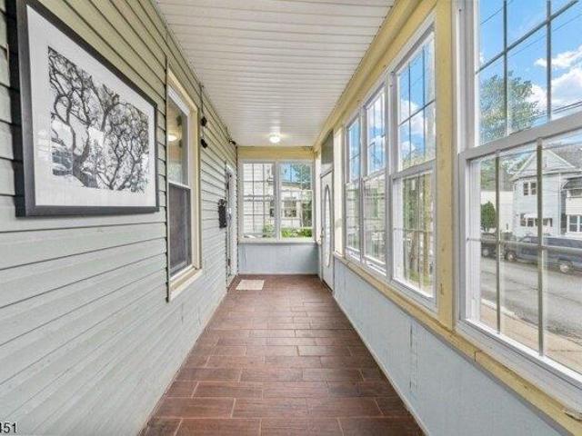 house with 8 bedroom, Passaic NJ ES104834570