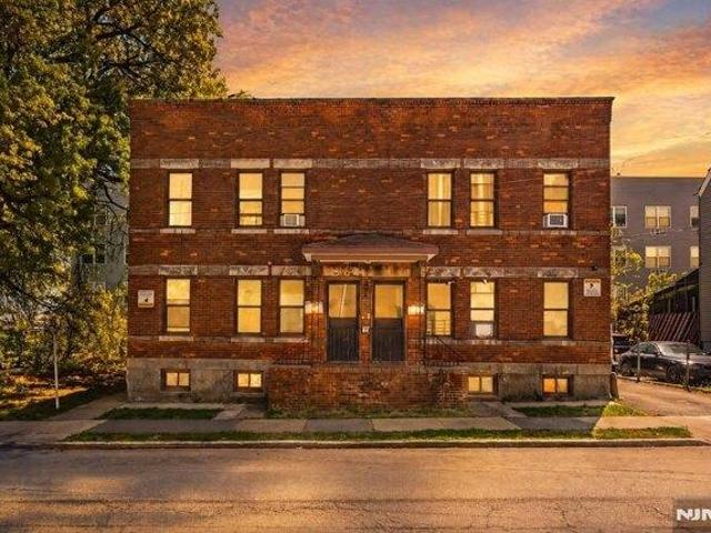house with 8 bedroom, Paterson NJ DS101799000