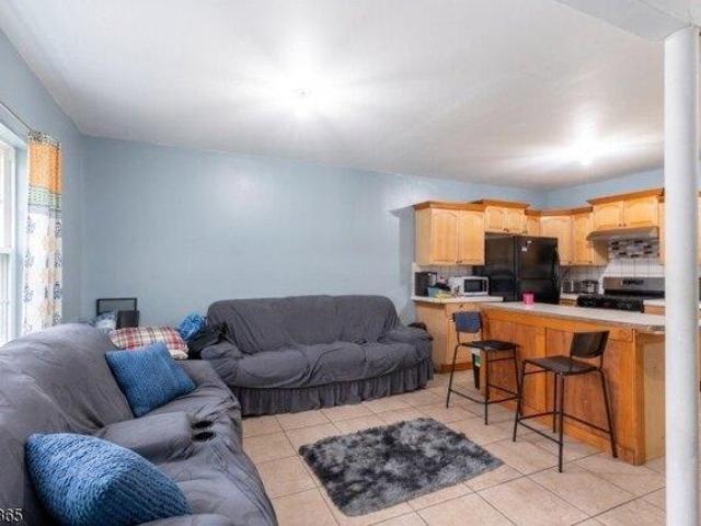 house with 8 bedroom, Paterson NJ ES105157355