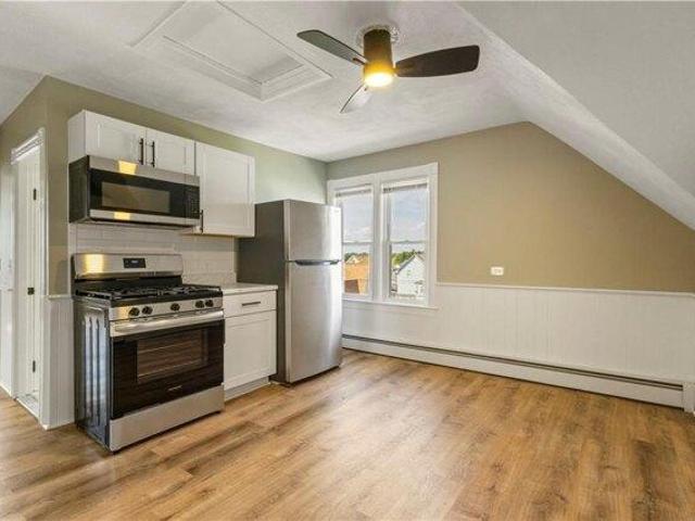 house with 8 bedroom, Pawtucket RI DS102258643