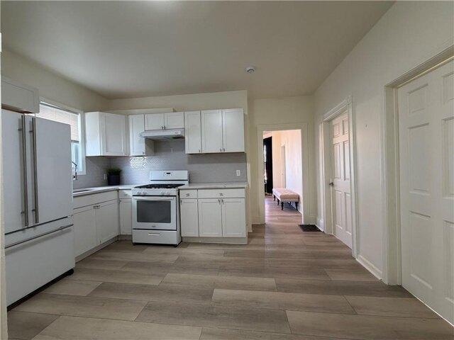 house with 8 bedroom, Pawtucket RI ES103250453