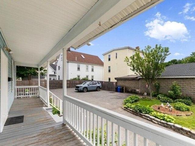 house with 8 bedroom, Peabody MA ES104075522