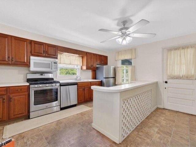 house with 8 bedroom, Phillipsburg NJ ES105173463