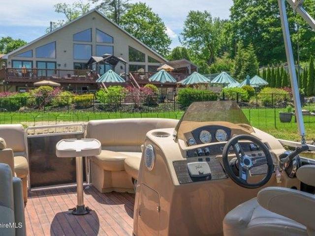 house with 8 bedroom, Pittsfield MA ES103438290