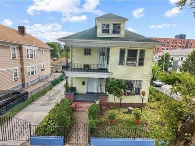 house with 8 bedroom, Providence RI DLS102121424