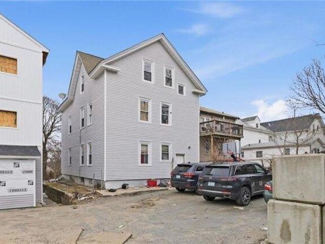 house with 8 bedroom, Providence RI DLS102727777