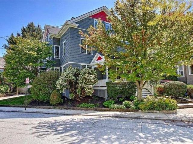 house with 8 bedroom, Providence RI DLS103097809