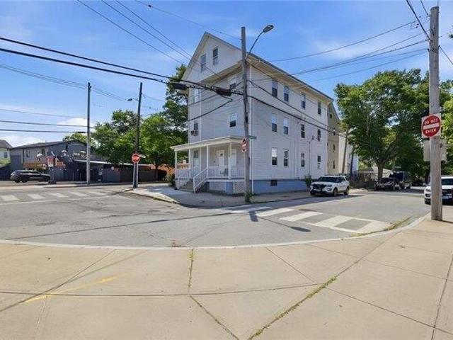 house with 8 bedroom, Providence RI DS104188917