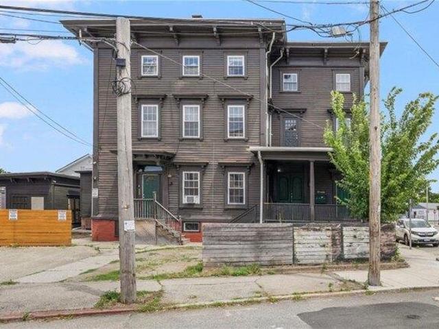 house with 8 bedroom, Providence RI DS103887591