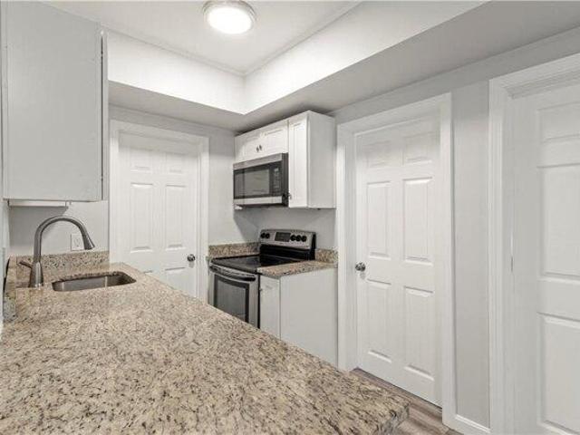 house with 8 bedroom, Providence RI ES104044850