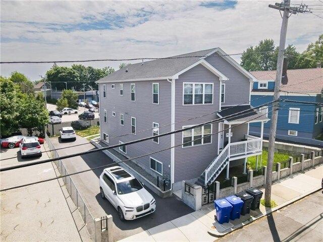 house with 8 bedroom, Providence RI ES104116609