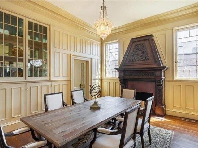 house with 8 bedroom, Providence RI ES105095636