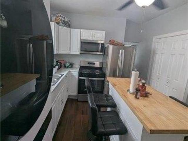 house with 8 bedroom, Providence RI ES105203306