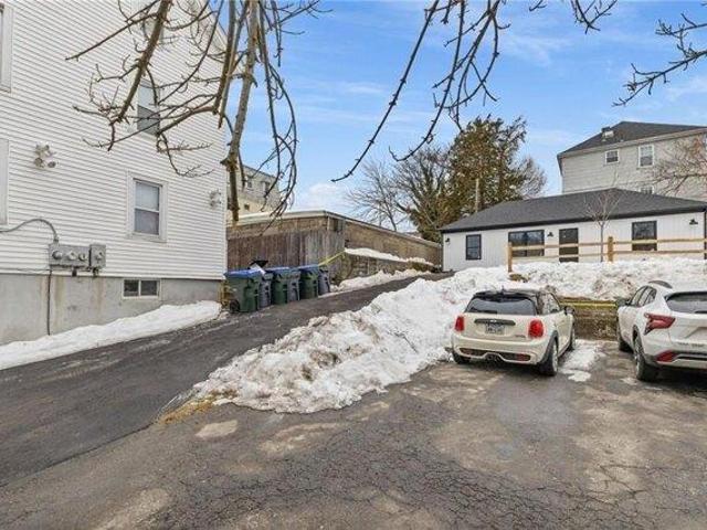 house with 8 bedroom, Providence RI ES103036949