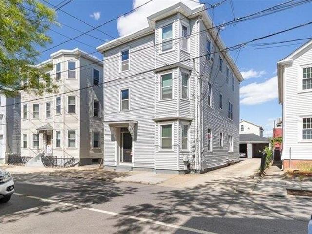 house with 8 bedroom, Providence RI ES103074868