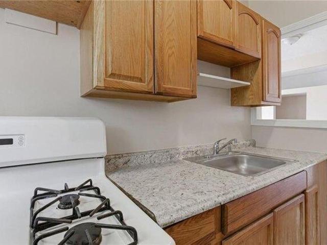 house with 8 bedroom, Providence RI ES103494489