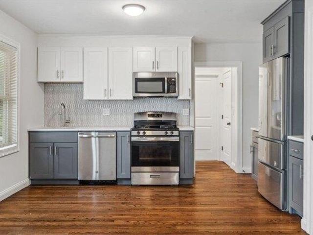 house with 8 bedroom, Quincy MA ES103441054