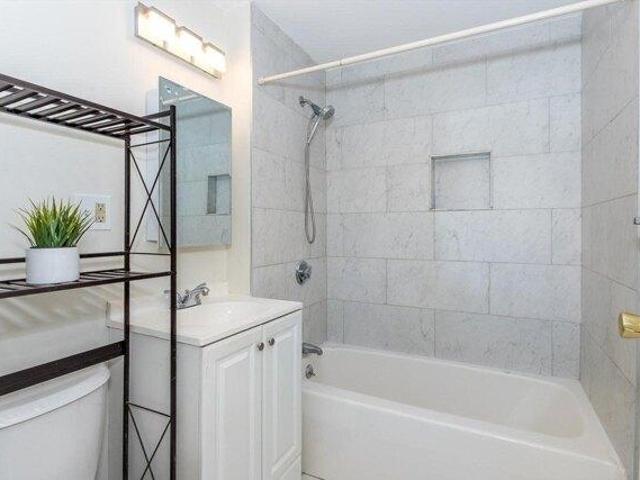 house with 8 bedroom, Quincy MA ES105257193