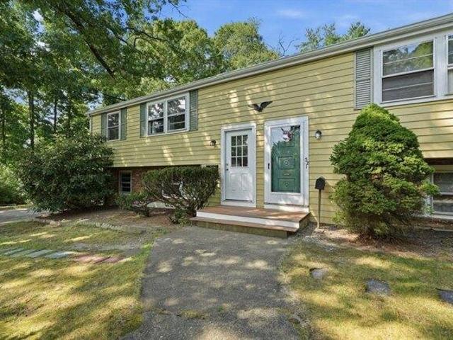 house with 8 bedroom, Rockland MA ES104850090