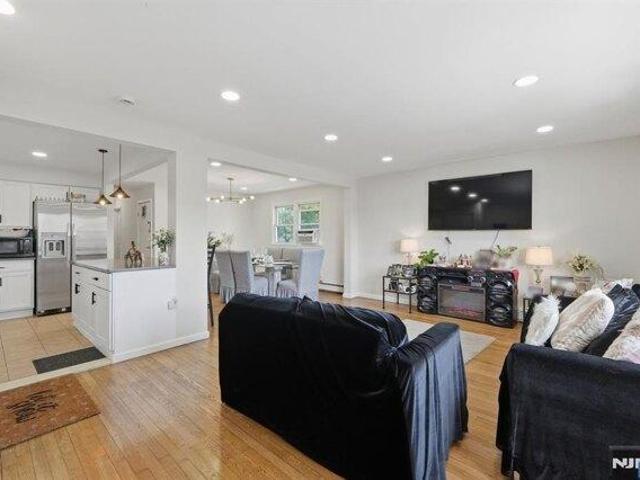 house with 8 bedroom, Roselle NJ DS104192722