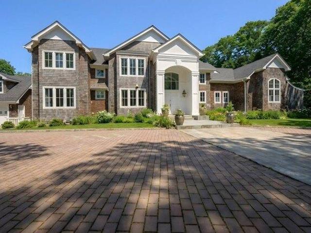 house with 8 bedroom, Sag Harbor NY ES104904425