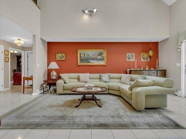 house with 8 bedroom, Saugus MA ES103069743