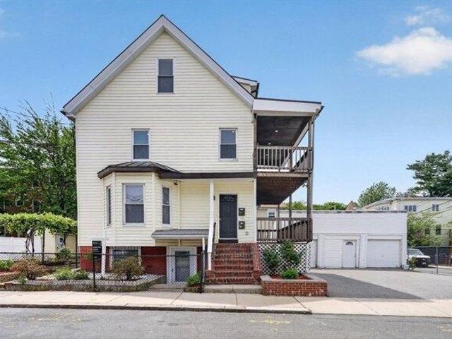 house with 8 bedroom, Somerville MA DS104481426