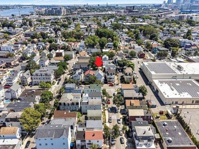 house with 8 bedroom, Somerville MA ES104569587