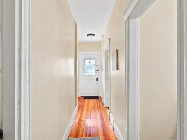 house with 8 bedroom, Somerville MA ES105095076