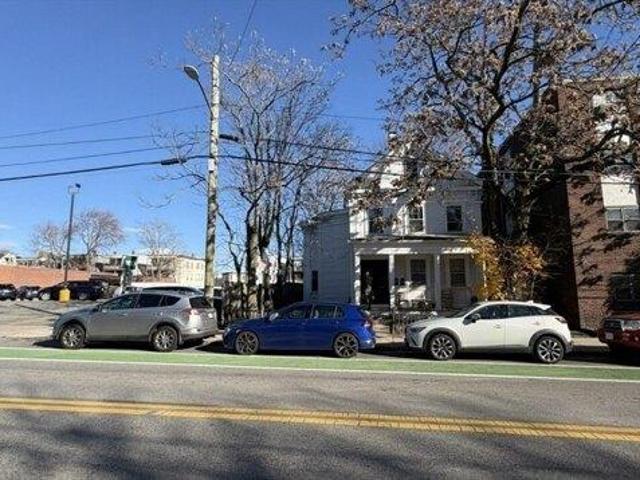 house with 8 bedroom, Somerville MA ES103434175