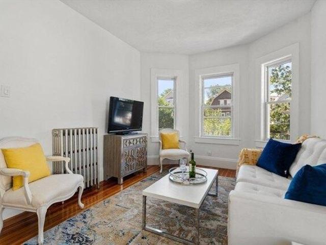 house with 8 bedroom, Somerville MA ES103807866
