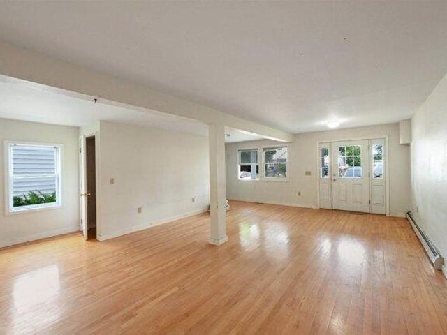 house with 8 bedroom, South Burlington VT ES104848265