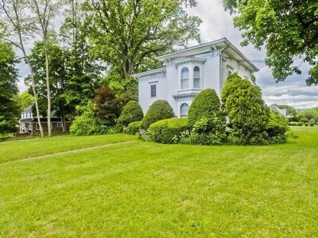 house with 8 bedroom, South Hadley MA DS103223036