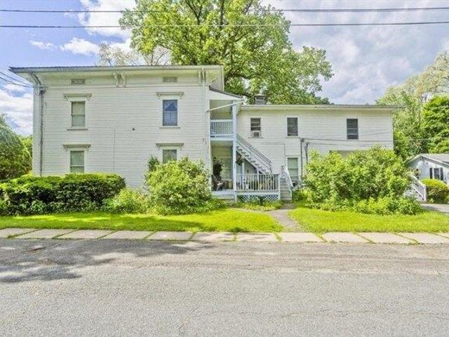 house with 8 bedroom, South Hadley MA ES103223036