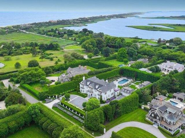 house with 8 bedroom, Southampton NY ES103602450