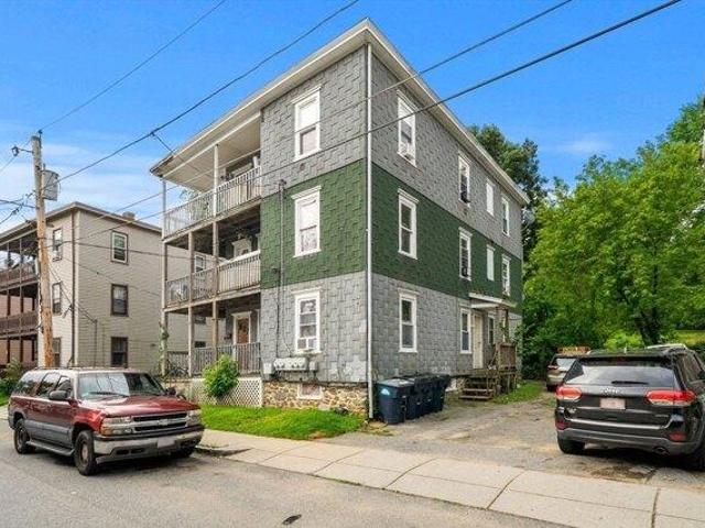 house with 8 bedroom, Southbridge MA ES105175642
