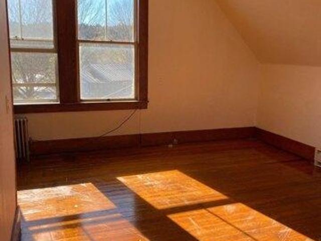 house with 8 bedroom, Springfield VT ES104720677