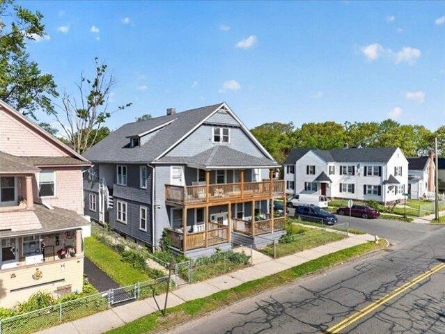 house with 8 bedroom, Springfield MA DLS102594119