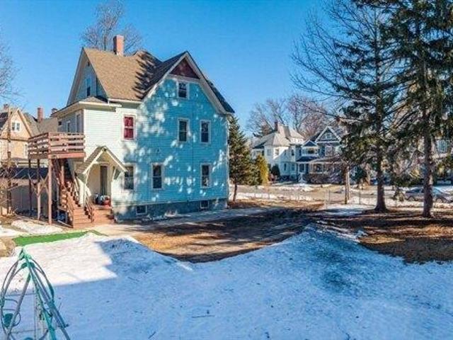 house with 8 bedroom, Springfield MA DS102780171