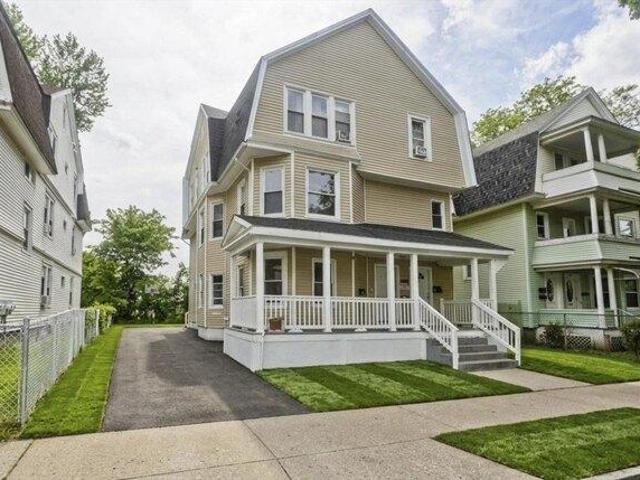 house with 8 bedroom, Springfield MA DS103162366