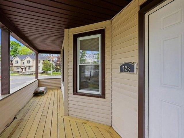 house with 8 bedroom, Springfield MA ES103247658