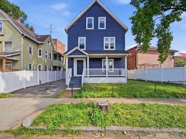 house with 8 bedroom, Springfield MA ES105059078