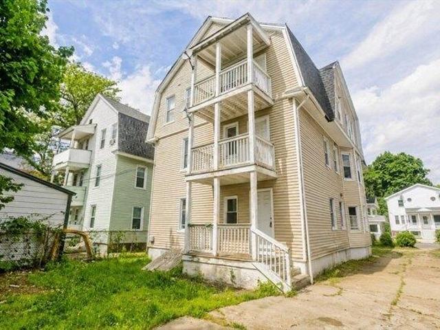 house with 8 bedroom, Springfield MA ES105143185