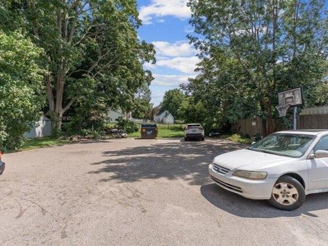 house with 9 bedroom, Taunton MA ES105114029
