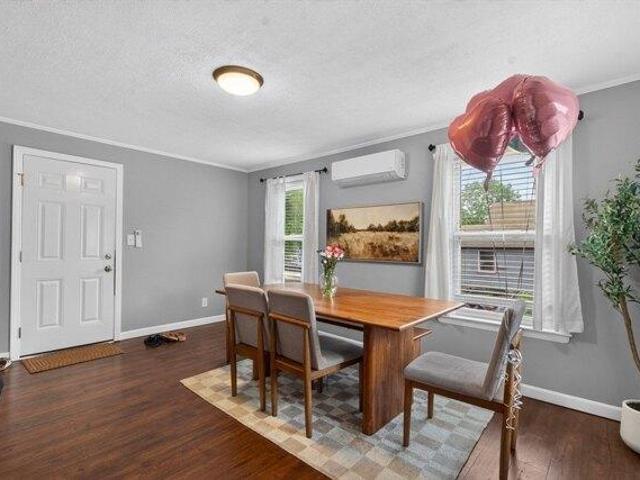 house with 9 bedroom, Taunton MA ES105206713