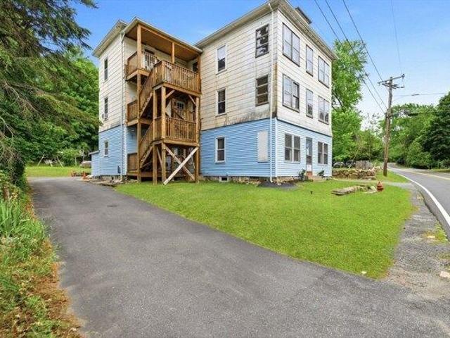house with 9 bedroom, Uxbridge MA ES104189171