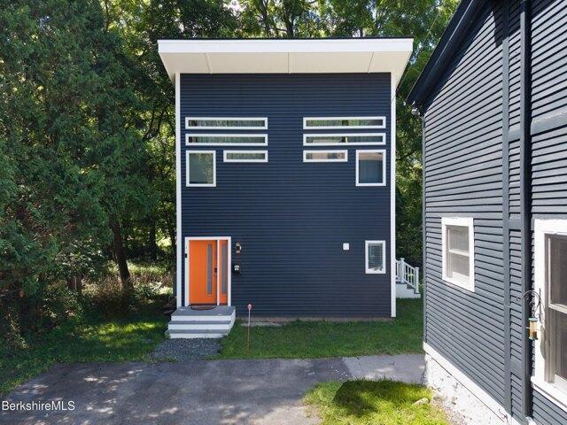 house with 9 bedroom, Williamstown MA ES105144071