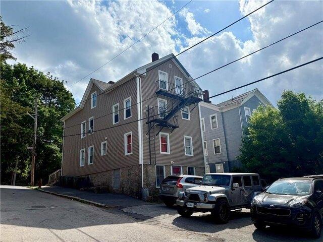 house with 9 bedroom, Woonsocket RI DS104011296
