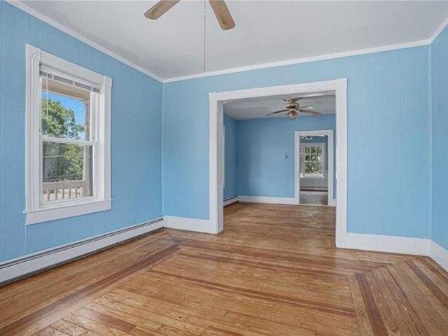 house with 9 bedroom, Woonsocket RI ES105175299